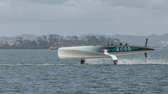 EXCITING NEW AC40 IS TOW TESTED BEHIND HYDROGEN POWERED CHASE ZERO ...